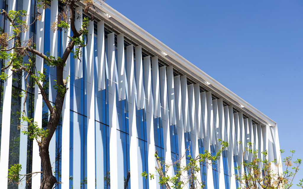 Cortasol Lineal Fins de Hunter Douglas